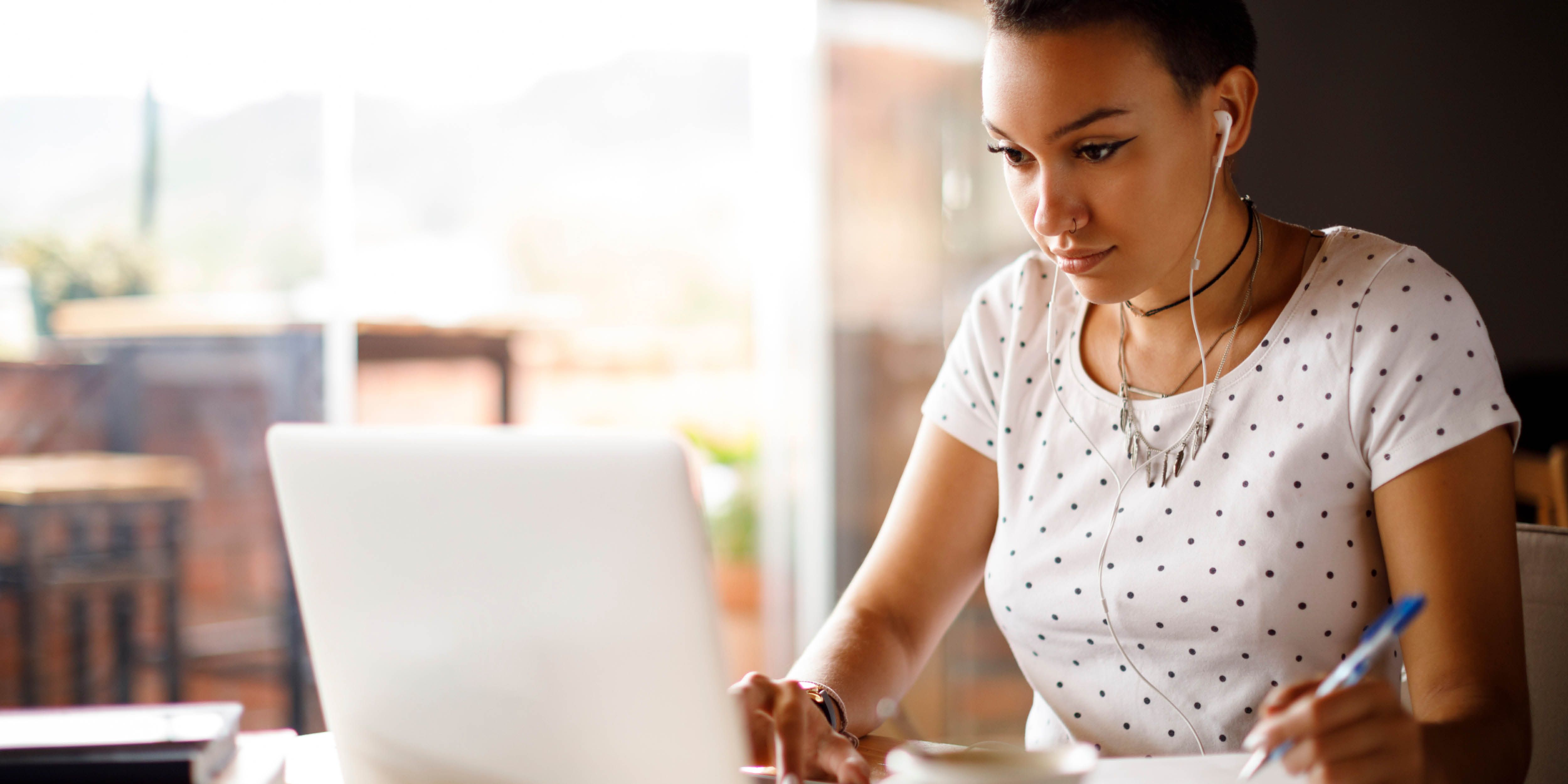 Six Top Tips For Studying Whilst Working | The Skills Network
